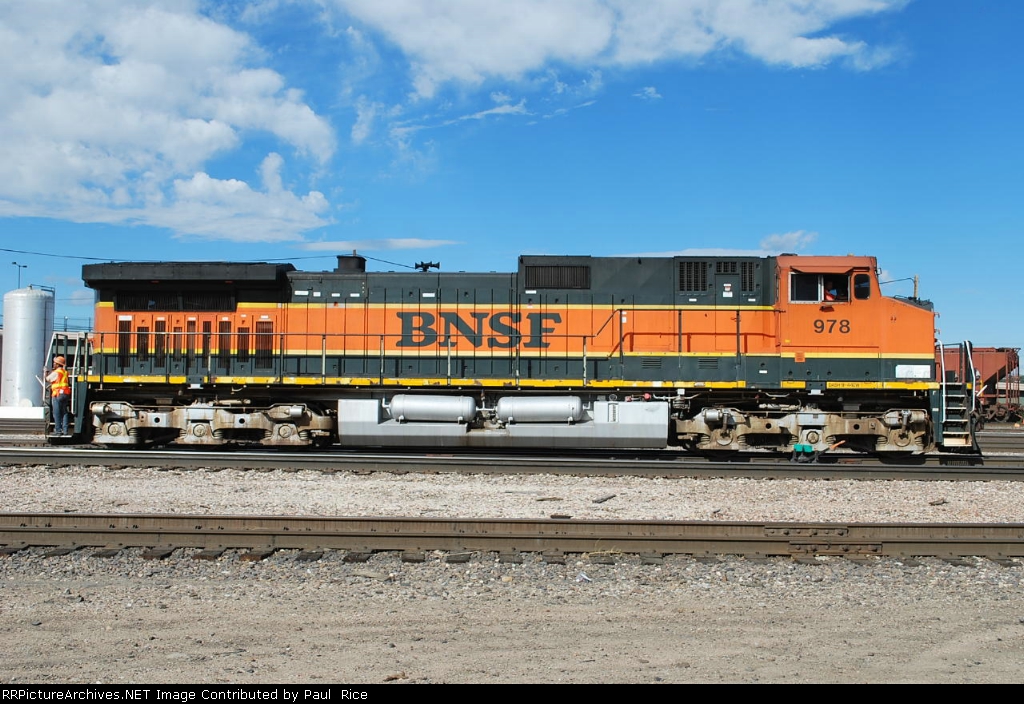 BNSF 978